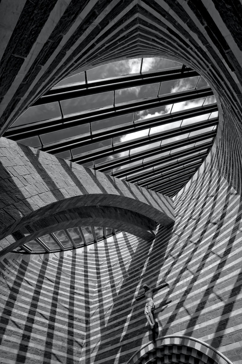 Mario Botta: Master of Modern Architecture - Club Premium
